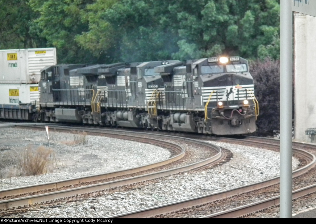 Northbound Intermodal at Culpeper